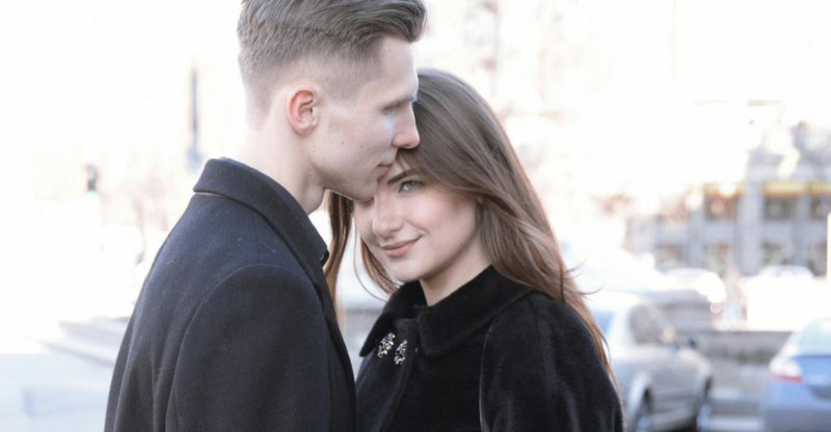 If They Do These 7 Things, They're Not Emotionally Available