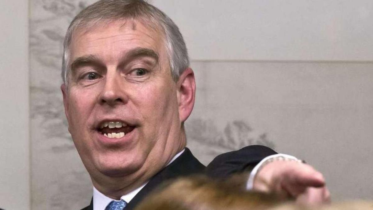 El príncipe Andrés le dijo a Epstein “volveremos a jugar pronto” después de haber sido condenado