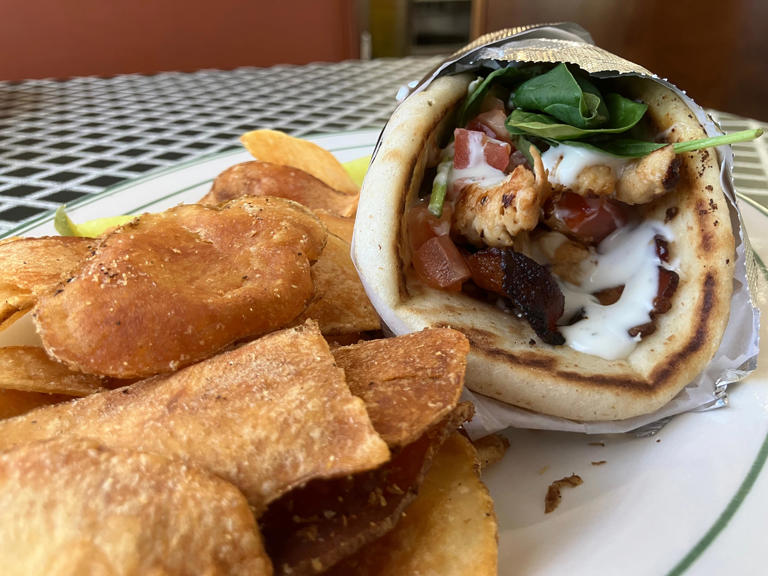 Towpath Grille serves new specials, fan favorites at former Valley Cafe ...