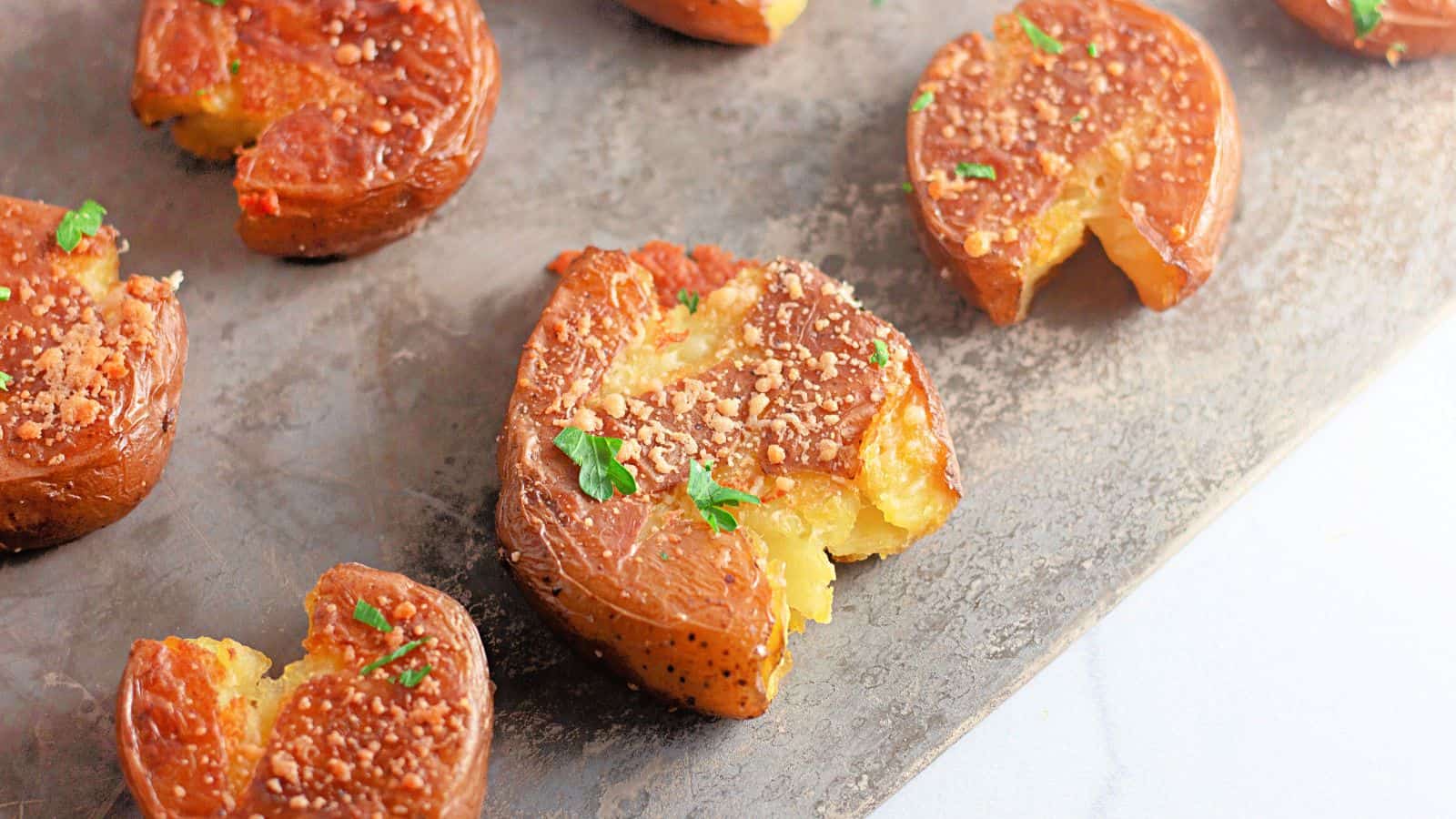 35 easy dishes to bring when you want things to go smoothly