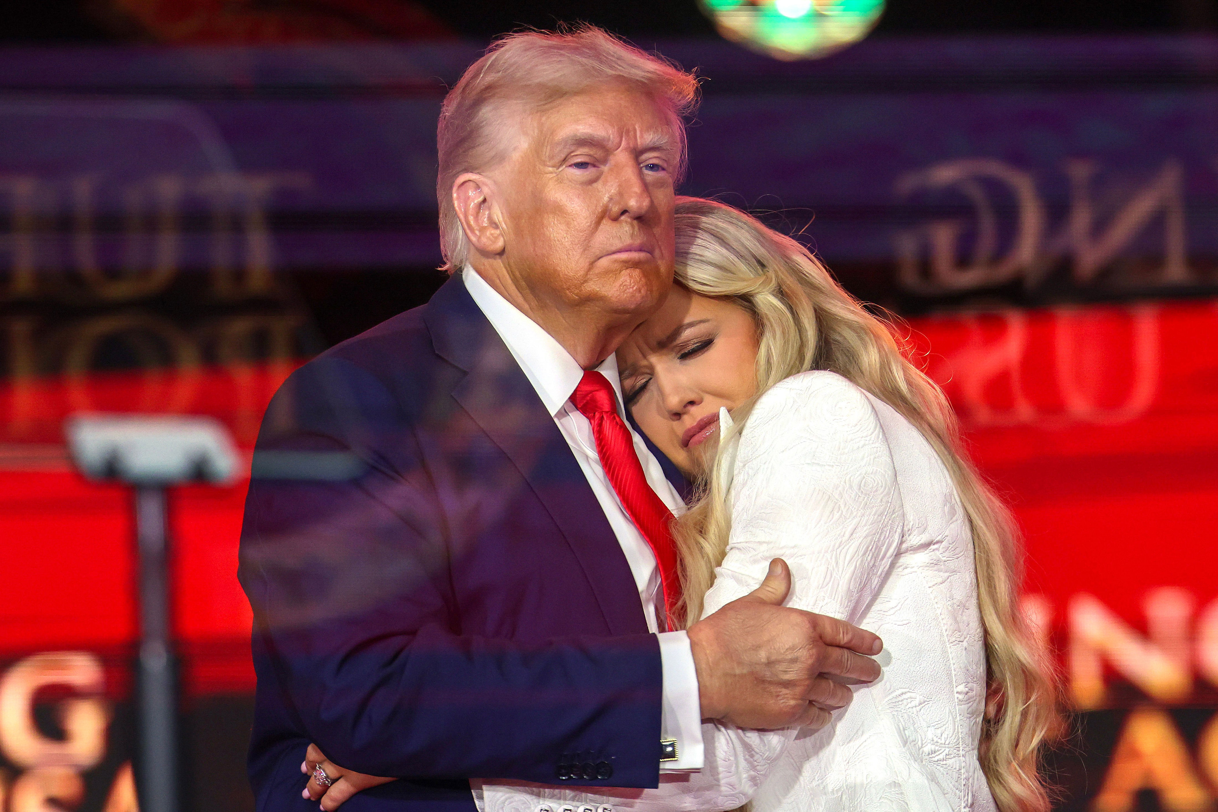 Trump ‘moving heaven and earth’ in order to be back in DC for ceremony ...