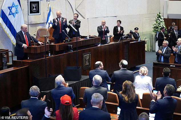 Trump's speech to Israeli parliament on Gaza peace deal interrupted by ...