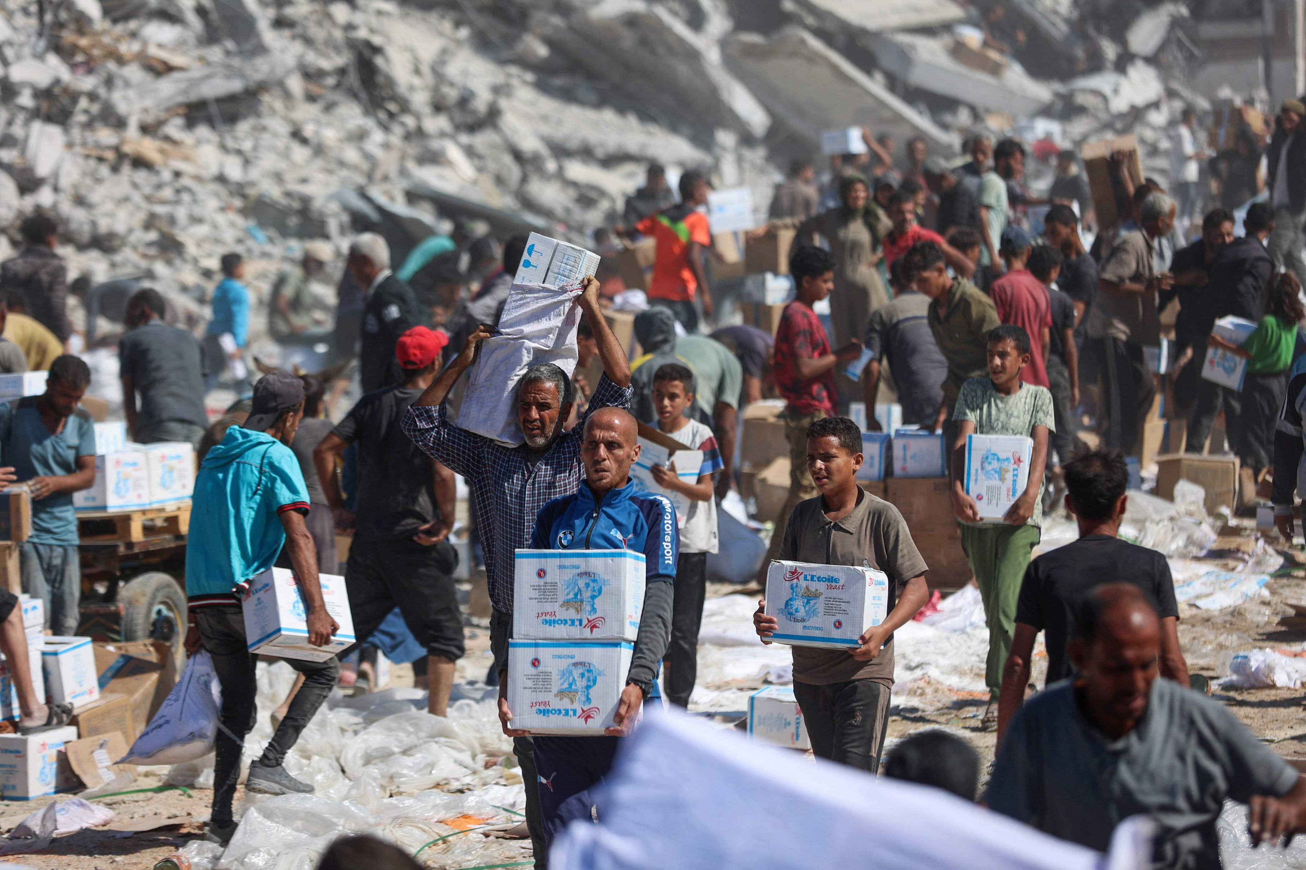 What are the three phases of the Gaza ceasefire deal?