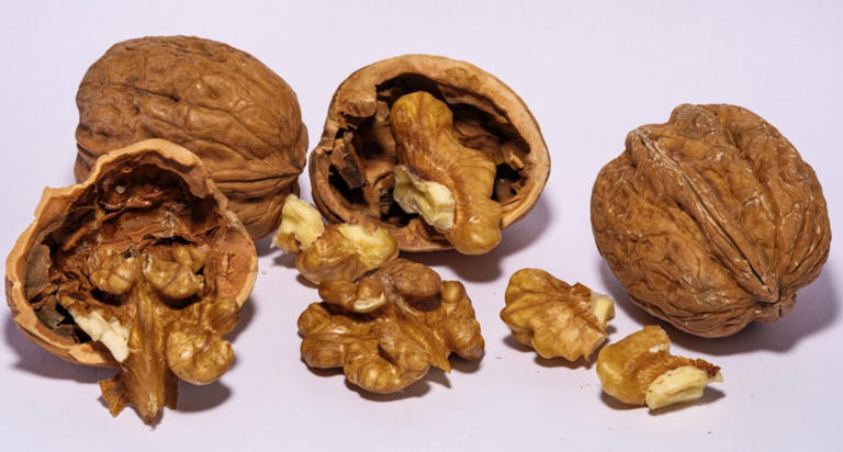 Why More Americans Should Be Eating Nuts