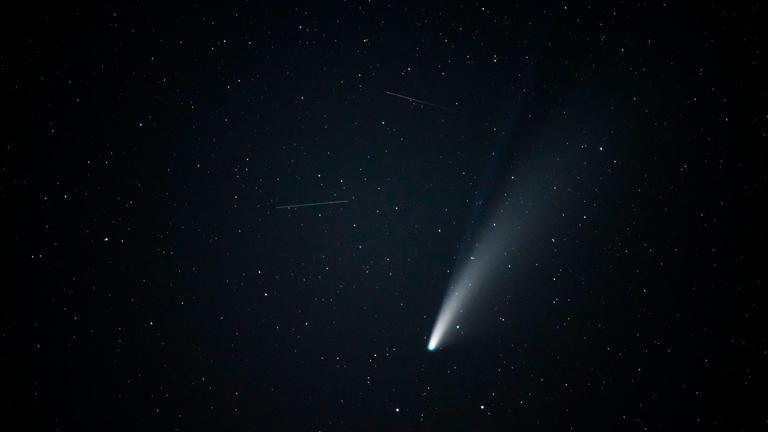 Mysterious interstellar comet carries water unlike anything in our ...