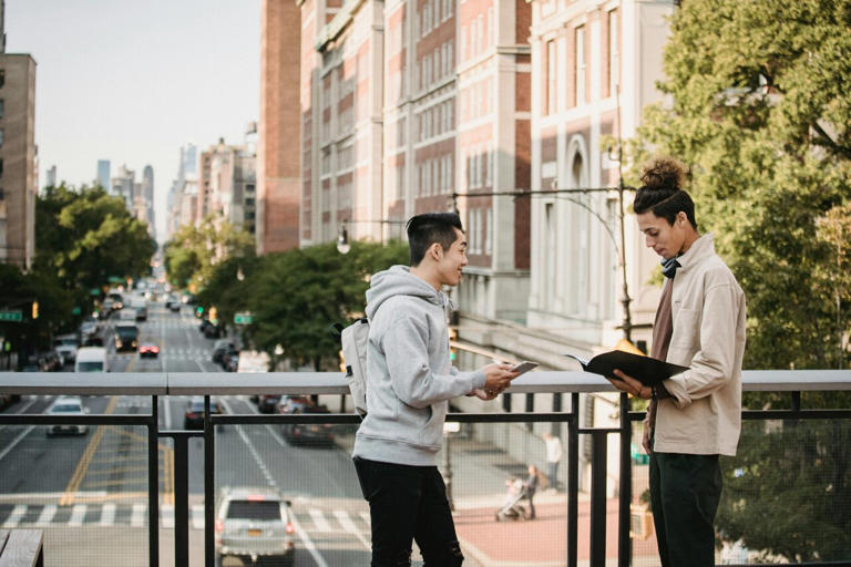 New psychology research looks at why we help our friends when they need it