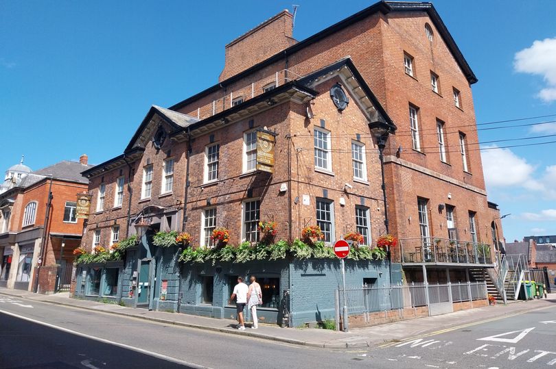 Chester city centre pub's £1m price tag as asking price cut