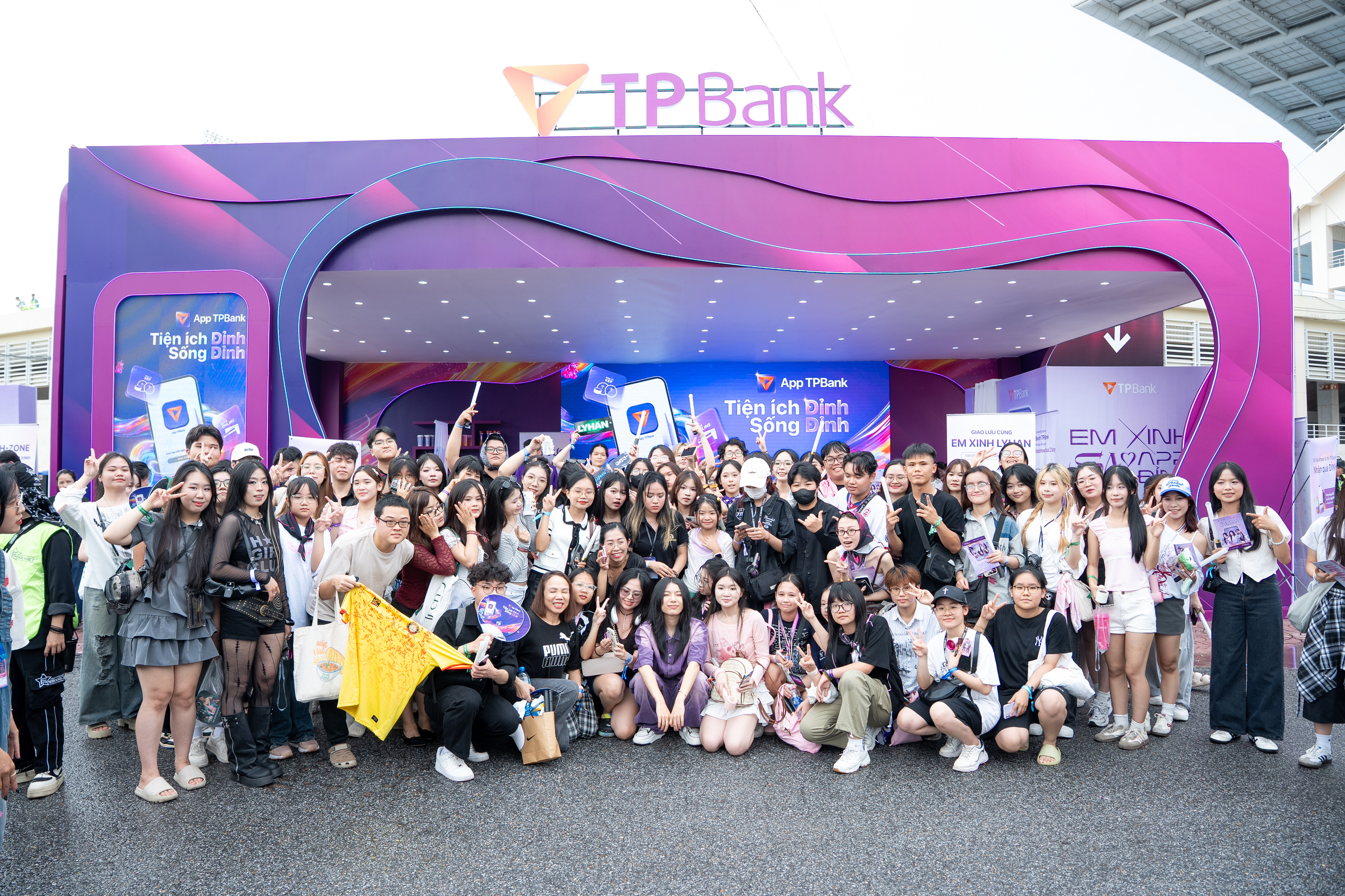 TPBank mang loạt trải nghiệm số tới concert 'Em xinh Say Hi'