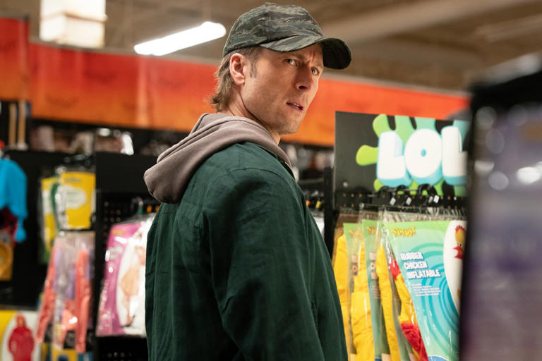 When Do New Episodes Of ‘Chad Powers’ Come Out? ‘Chad Powers’ Episode 4 ...