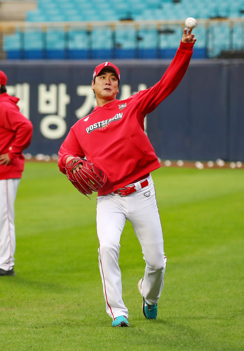 '선동열이 보인다' 확률 0%와 싸워야 하는 벼랑 끝 SSG, 4차전 선발 토종 에이스 김광현 [IS 피플]