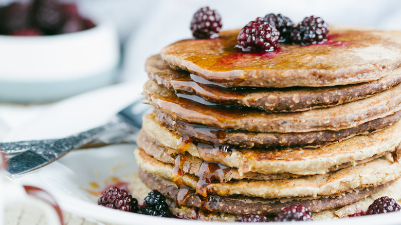 These Fiber-Rich Breakfast Pancakes Only Require 3 Ingredients