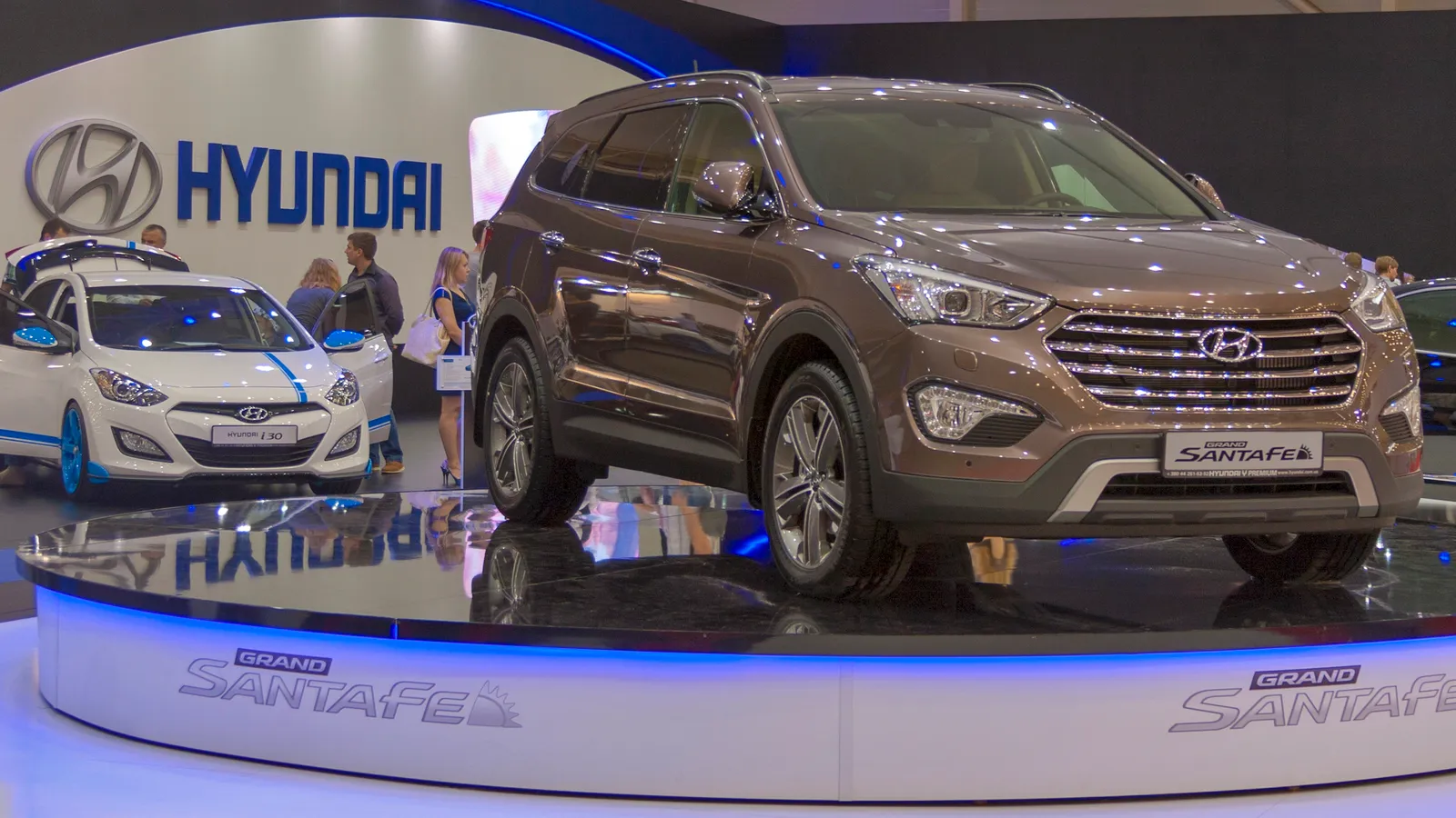Hyundai Recalls 135 000 Santa Fe Suvs Over Increased Fire Risk