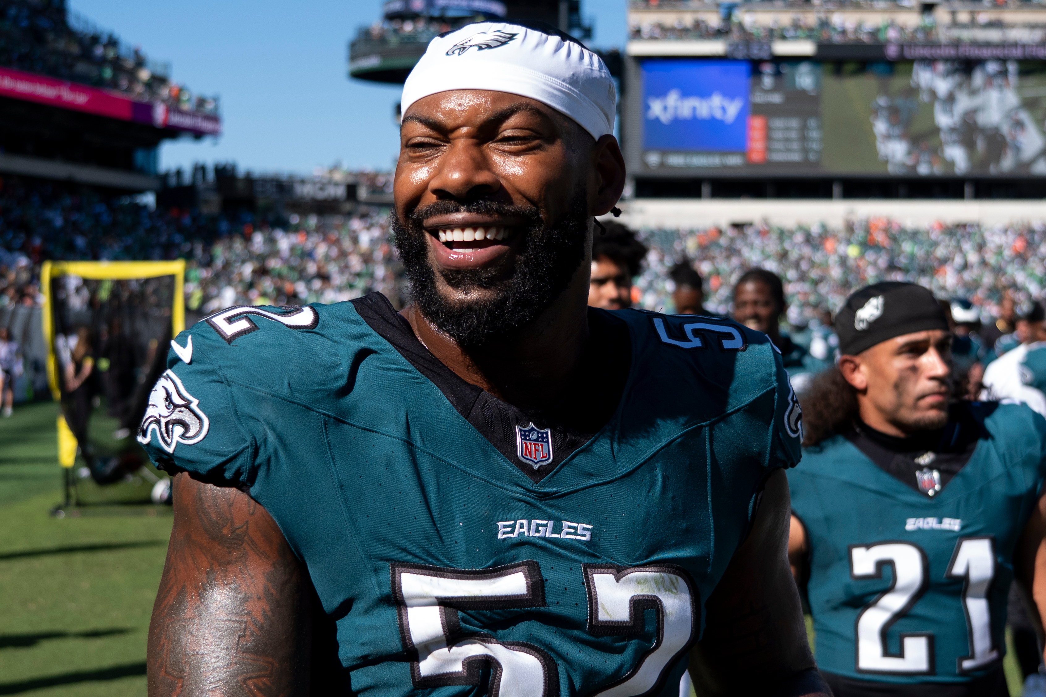 Eagles' Za'Darius Smith announces retirement after 11 seasons in the NFL