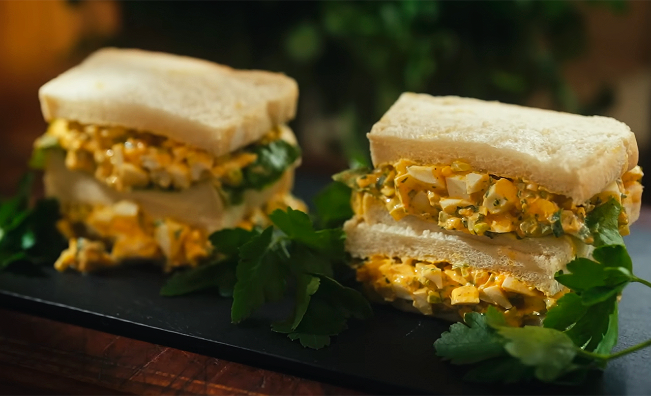 Cheap & easy Greek meatballs (juicy keftedes recipe for Thanksgiving)