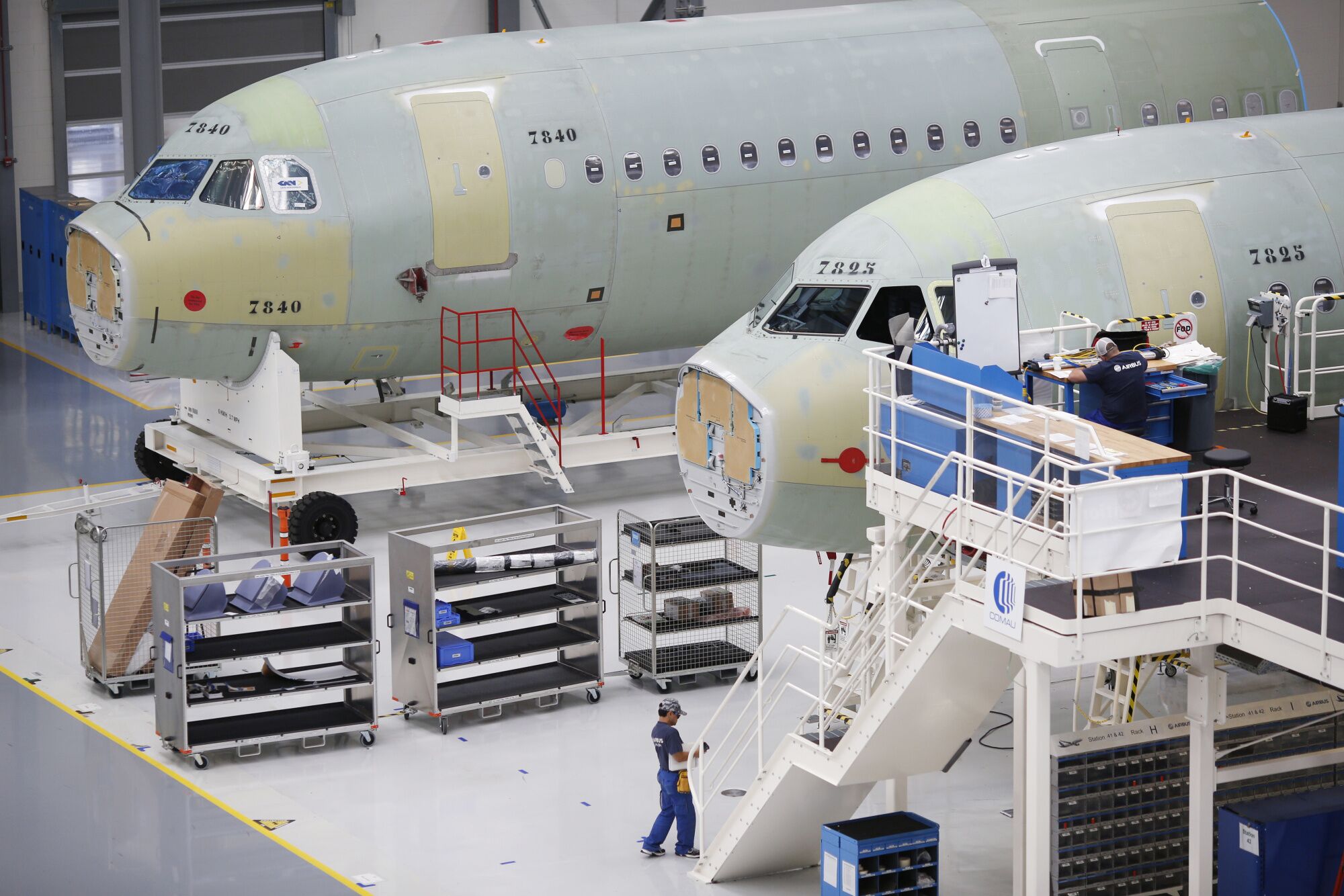 Airbus Opening Factories in Alabama, China to Boost A320 Output