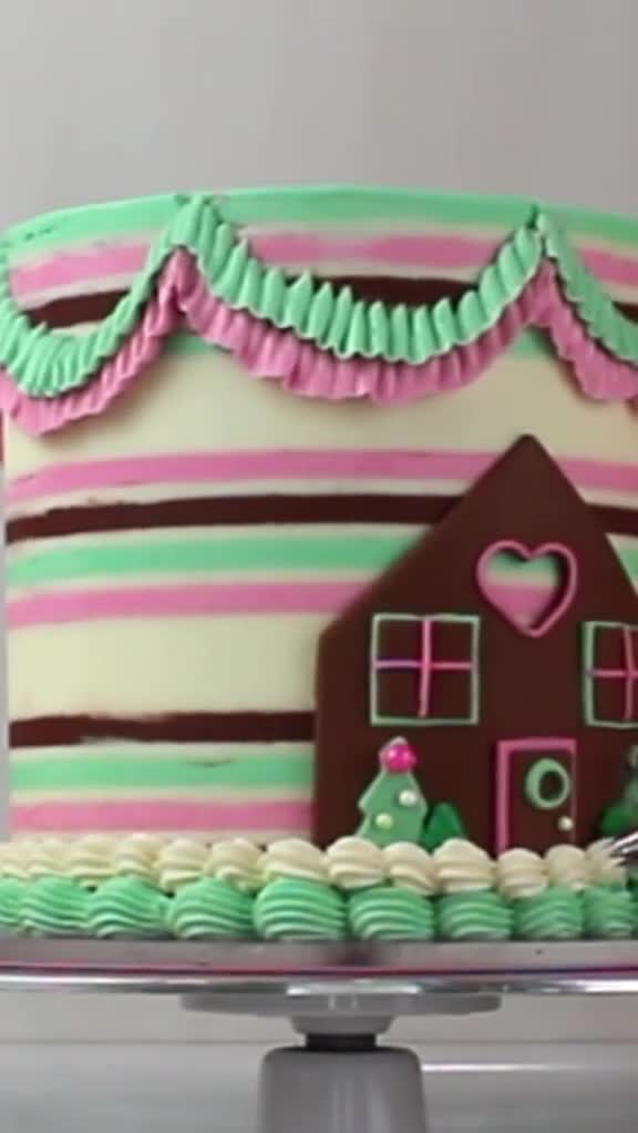 Achieve Perfect Piping Swags with This Simple Circle Cutter Hack