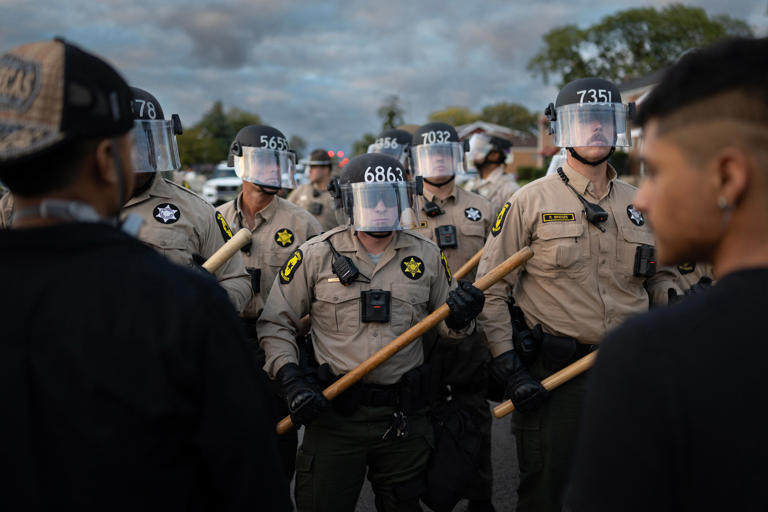 Forces clash at Broadview ICE facility Saturday. See what social media ...