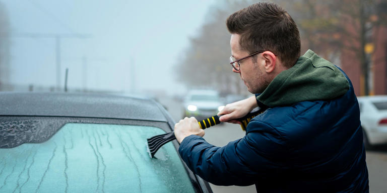 The best windshield scrapers and brushes for ice and snow