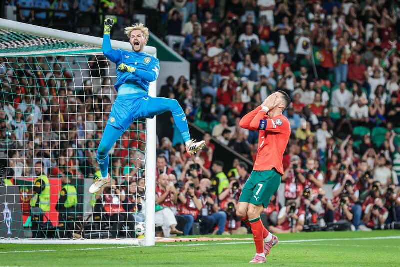 'All the stars aligned': Photographer shares story behind iconic ...