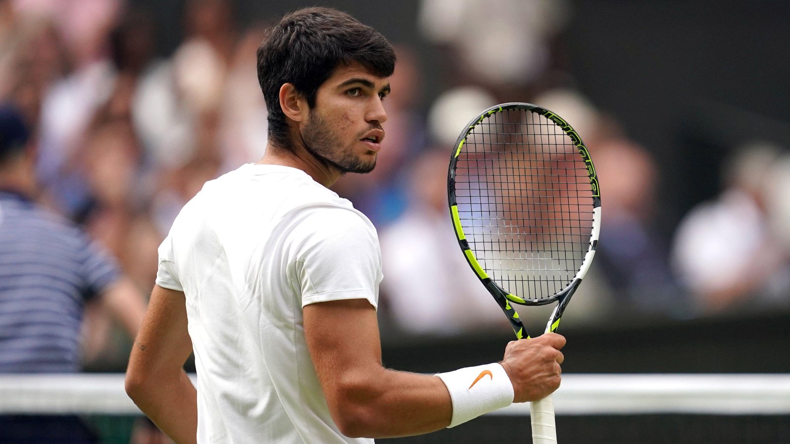 Carlos Alcaraz’s Wimbledon final racket set to break Rafa Nadal auction ...