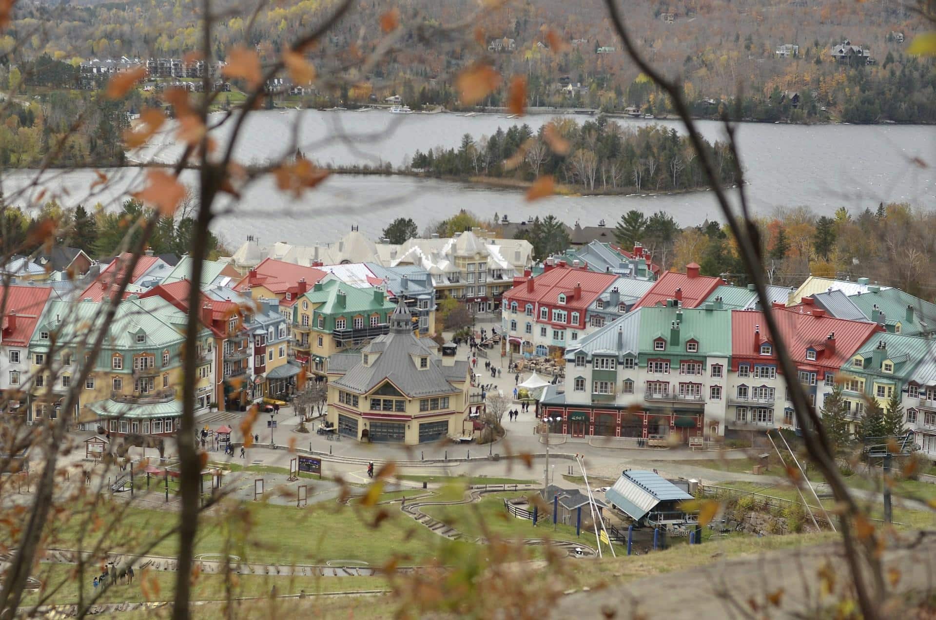 How to travel across Canada with a family without breaking the bank