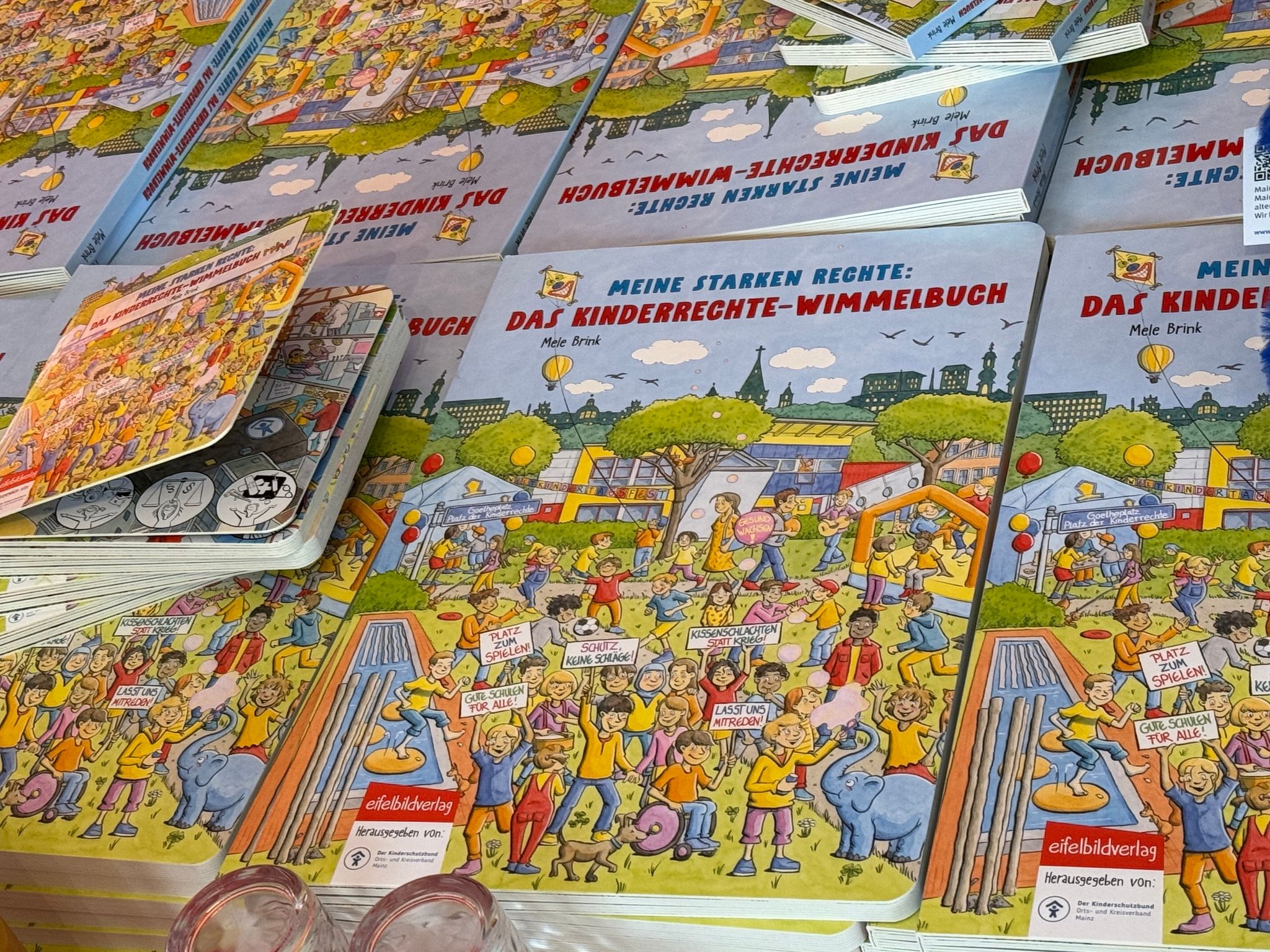 Wimmelbuch – Welche Rechte haben Kinder?