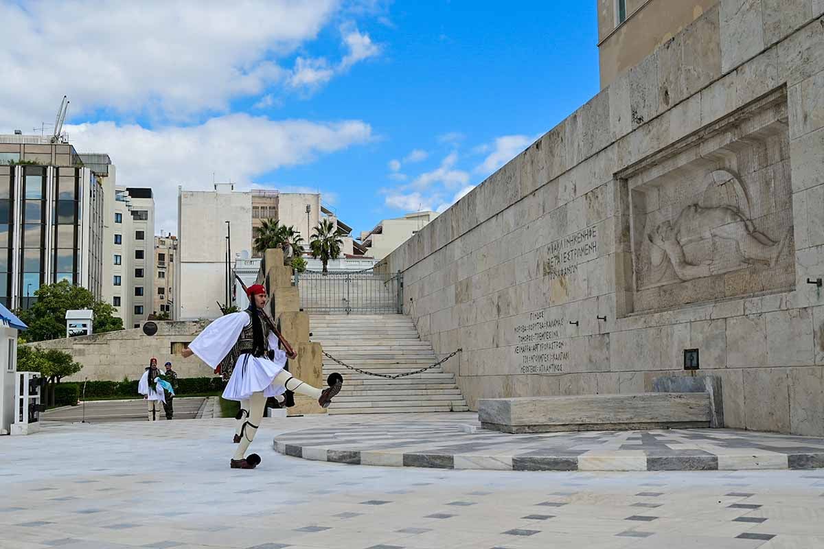 Ο Αγνωστος Στρατιώτης και τα πάθη του
