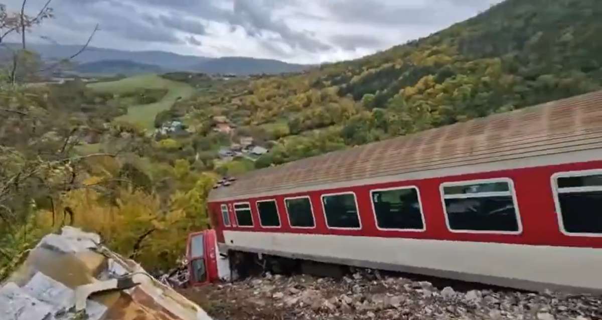 Decenas de heridos tras el choque de dos trenes en Eslovaquia
