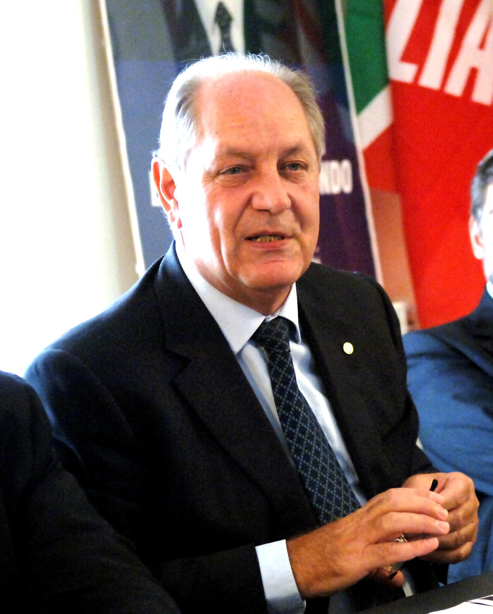 Varese, morto ex senatore di Antonio Tomassini: “Ha dedicato la sua ...