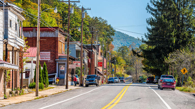 West Virginia's Most Scenic Train Rides For Mountain Views And Luxury ...