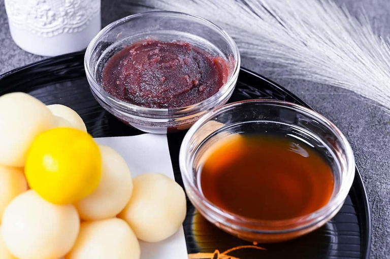 Tsukimi Dango (Moon Gazing Dumplings)