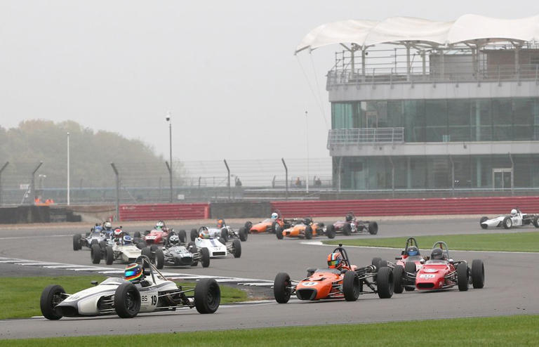Morris majors in Formula Ford classics as titles decided
