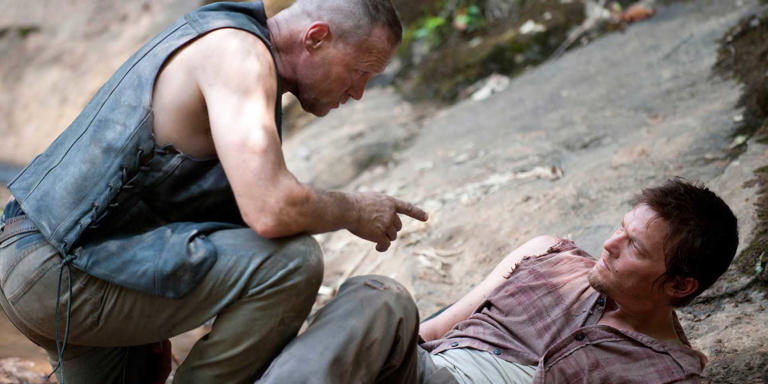 Daryl Dixon's Walking Dead Flashback Redefines His Relationship With Merle