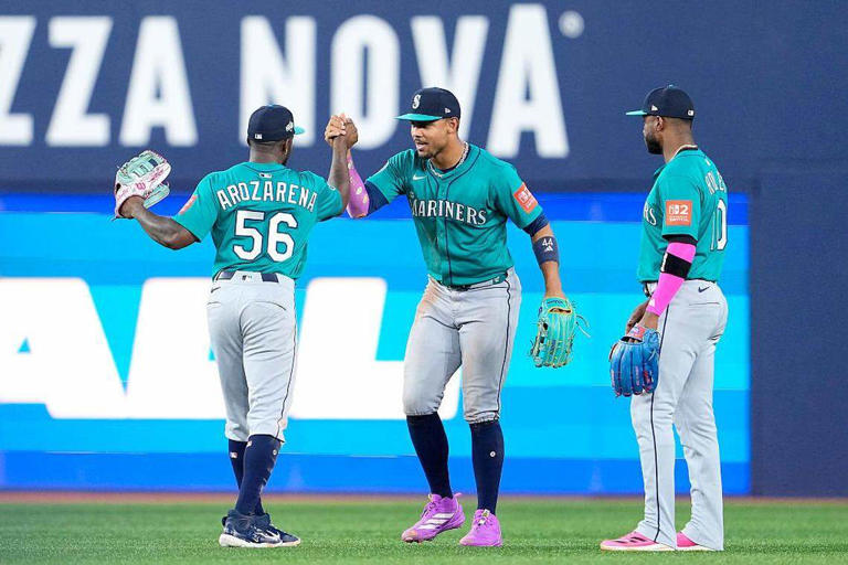 Get greedy? Mariners seek 2-0 ALCS lead with short-rest Logan Gilbert ...