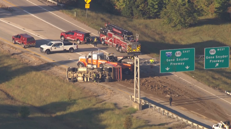 Traffic back to normal after dump truck overturns on I-65 ramp to Gene ...