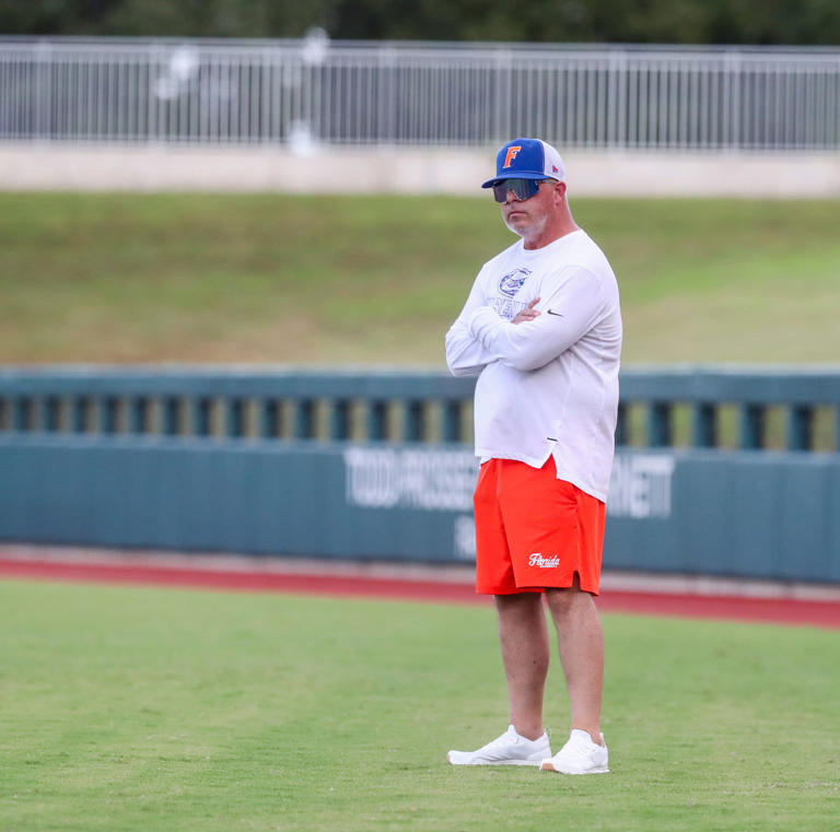 Florida baseball coach Kevin O'Sullivan taking leave of absence to ...