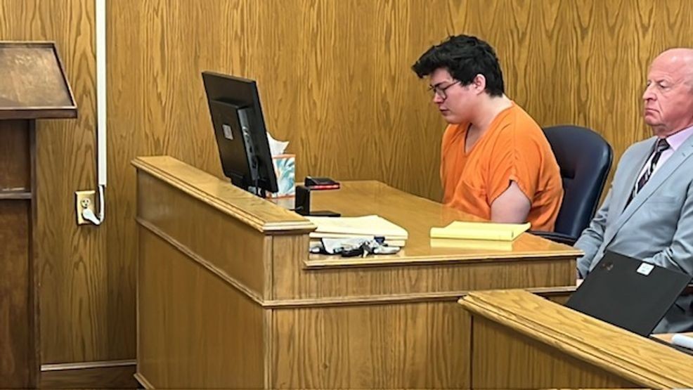 Man who changed his plea in girlfriend's death sentenced to at least 15 ...