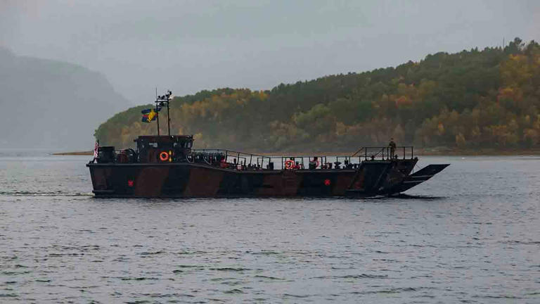 Storbritannien og Norge gennemfører en hidtil uset amfibieoperation i Arktis