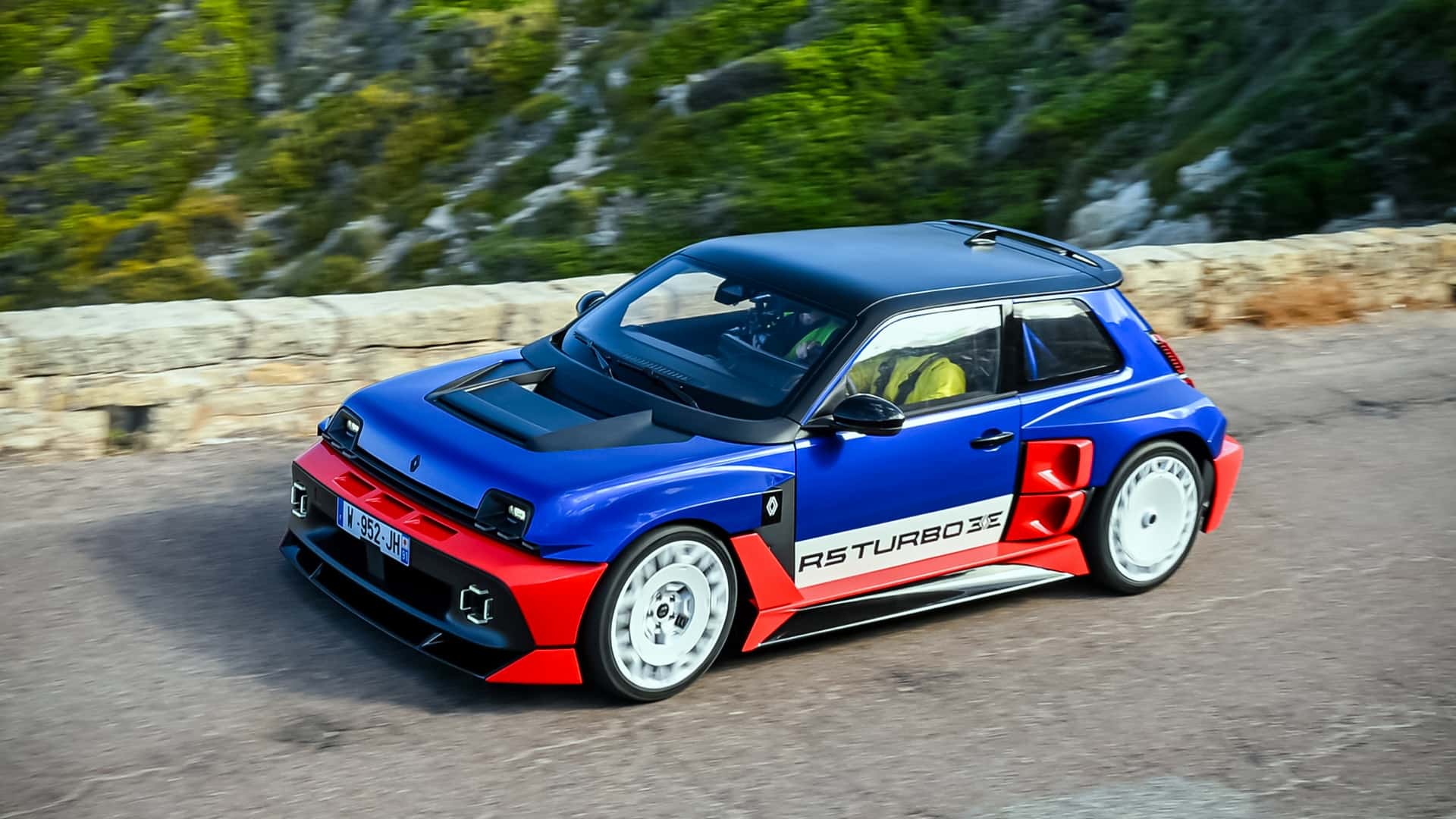 Renault’s 555-HP Electric Hot Hatch Makes A Strong Case For In-Wheel ...