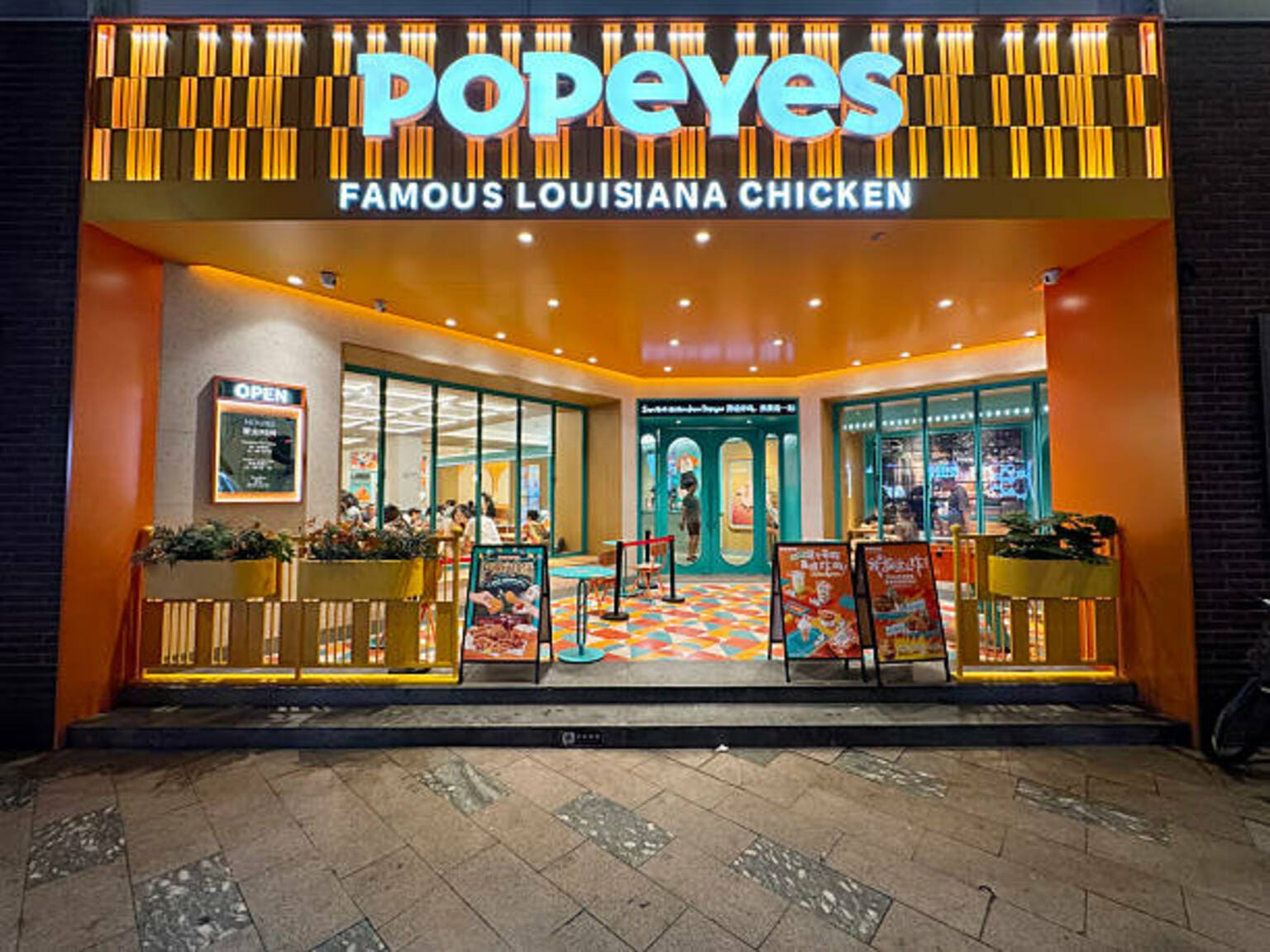 Popeyes looks to lift Restaurant Brands through aggressive global expansion