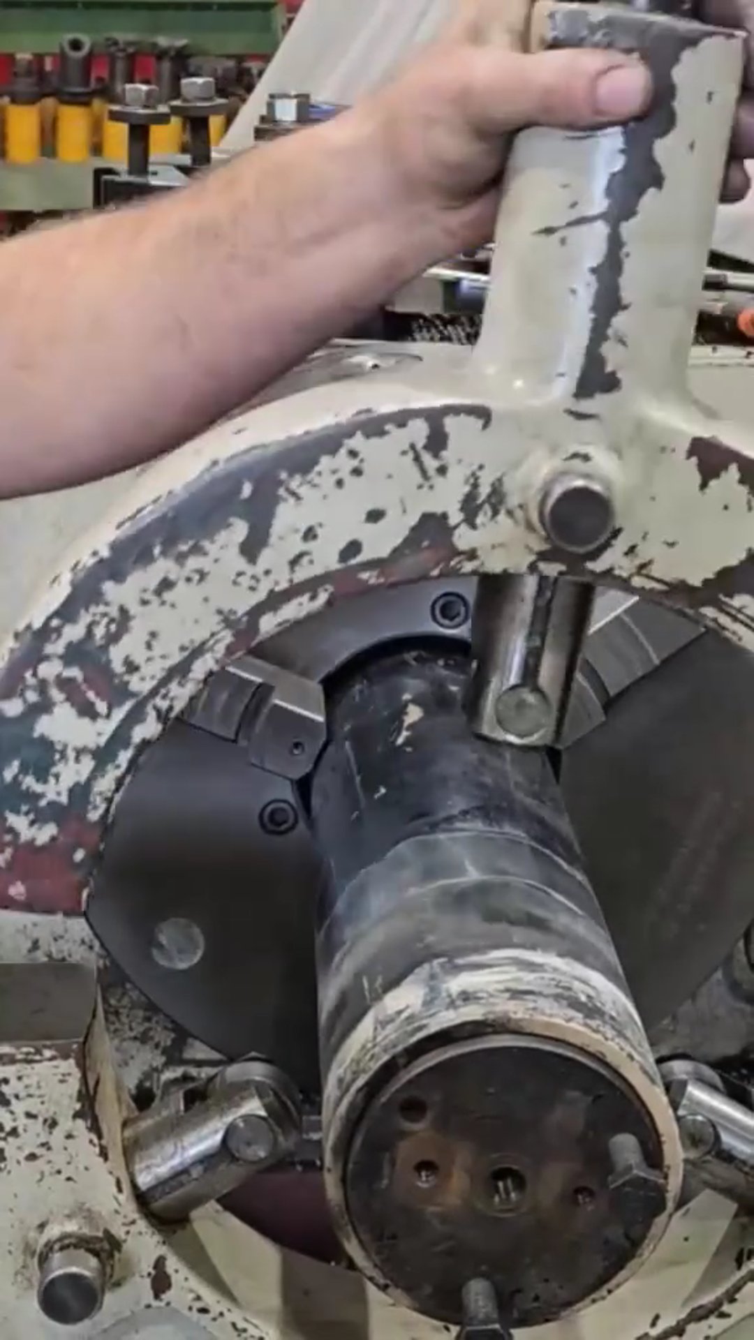 Machining CAT 24M Grader Accumulators