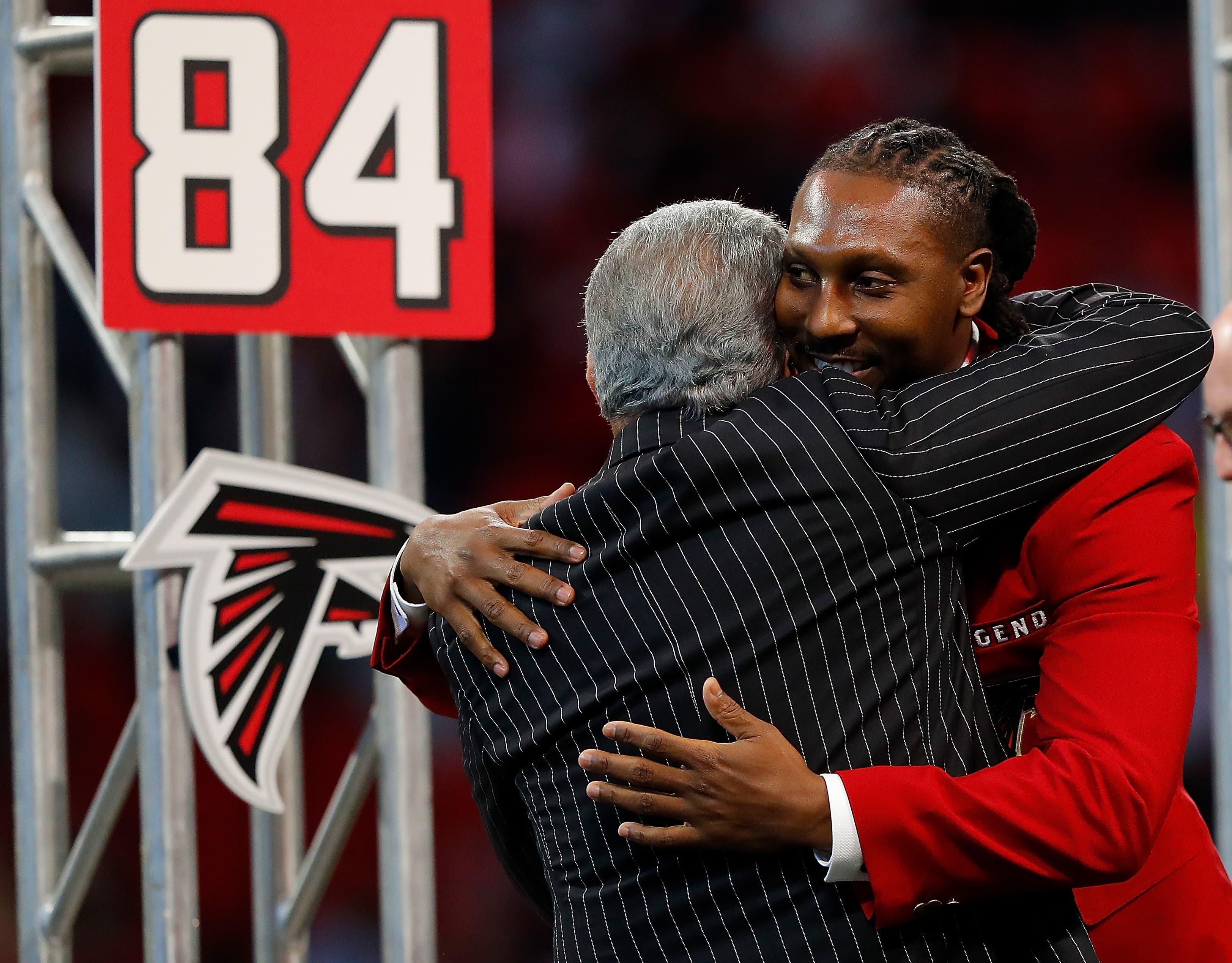 Falcons legend sends clear message after Trent Dilfer firing