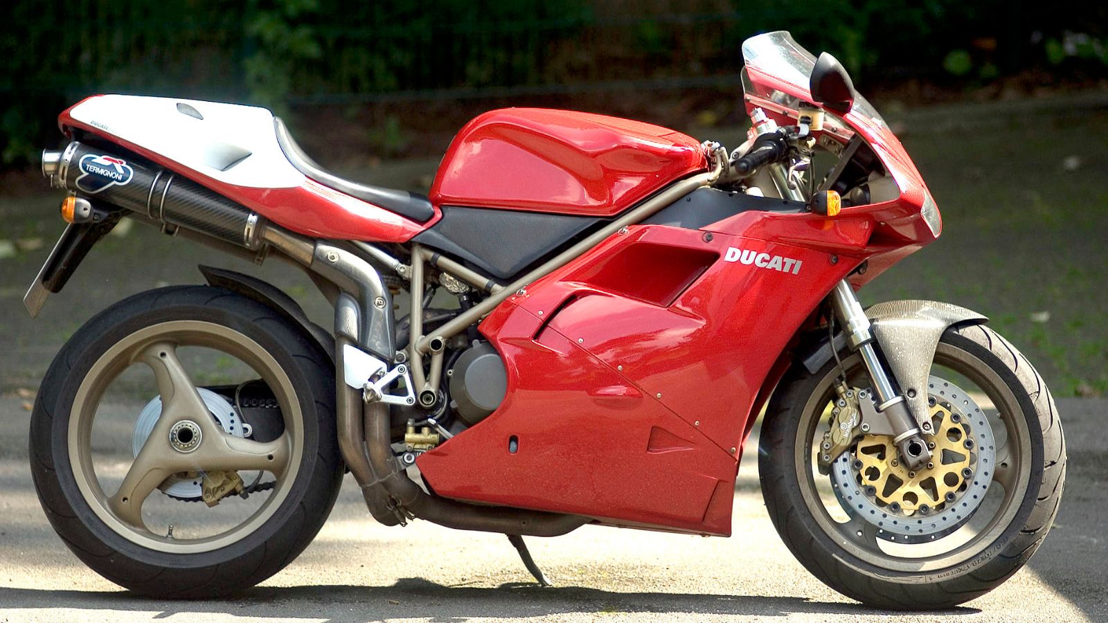 9 V twin sport bikes that defined an era of performance