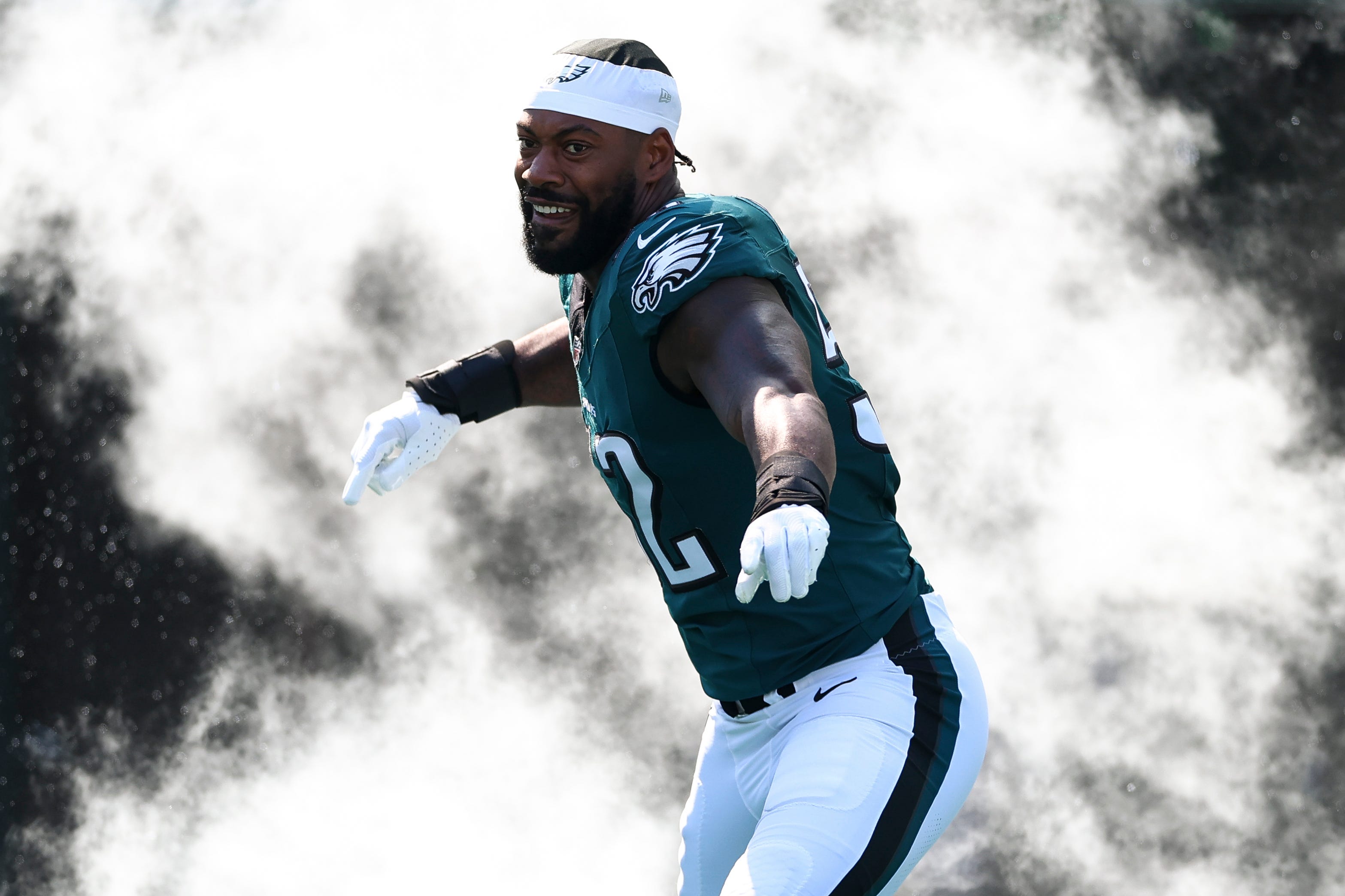 Eagles with the most to gain following Za'Darius Smith's retirement announcement