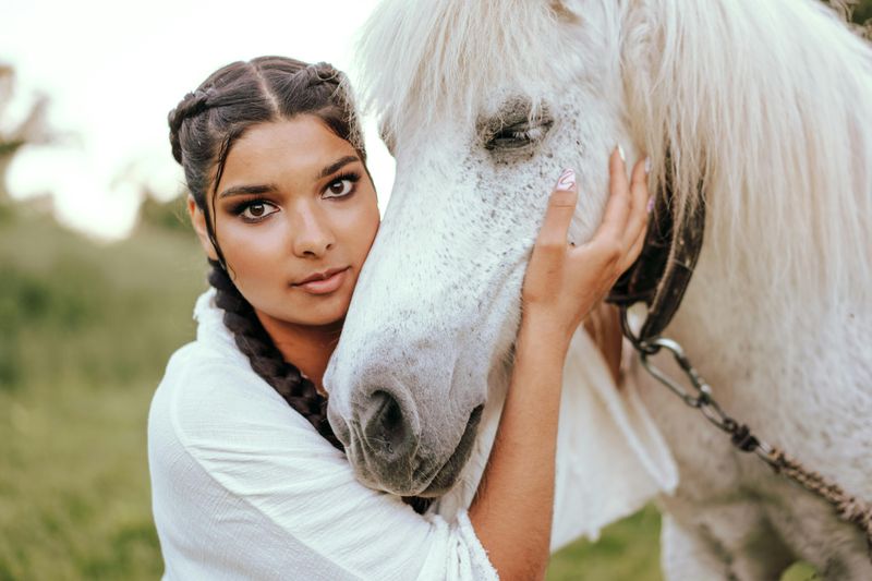 6 Animals That Bond Hard With Their Humans And 5 That Mostly Keep Their ...