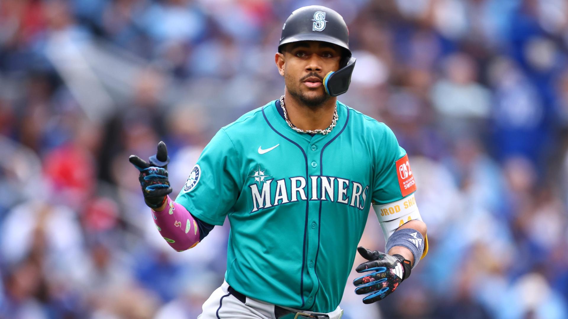 Jorge Polanco-led Mariners take both ALCS games in Toronto