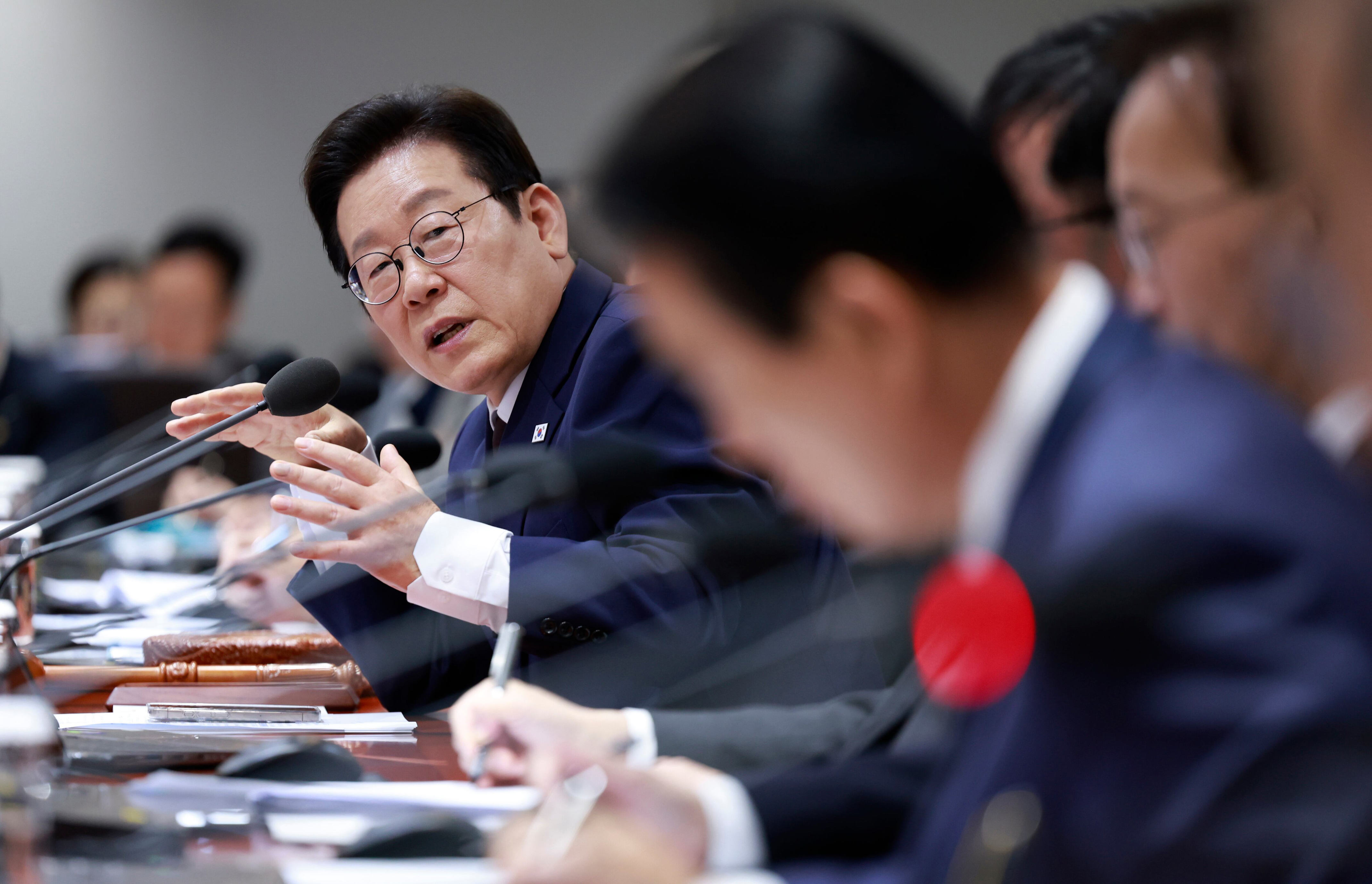 President Lee Warns Real Estate Market 'Bomb' Could Trigger Japan-like ...