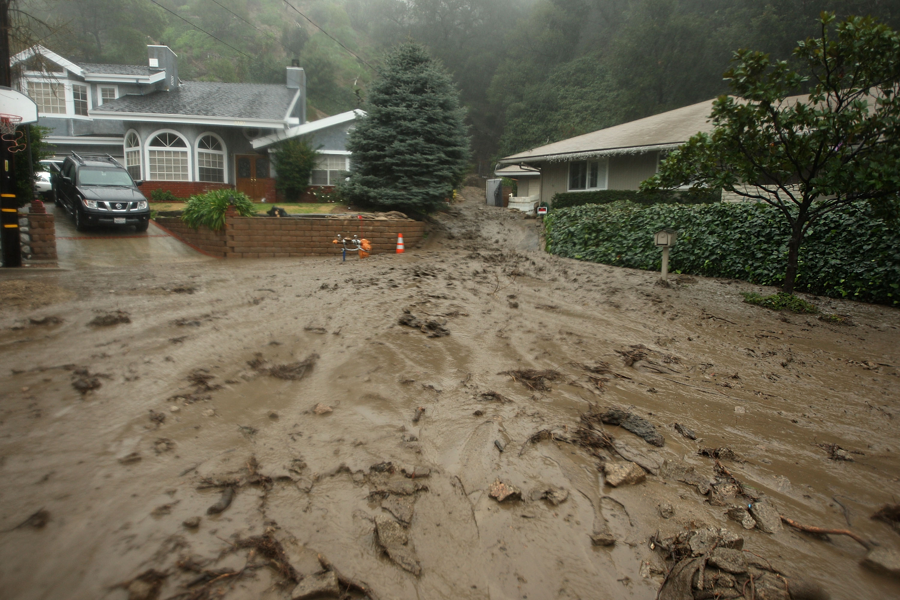 Is your neighborhood about to have mudflow? Here are the signs