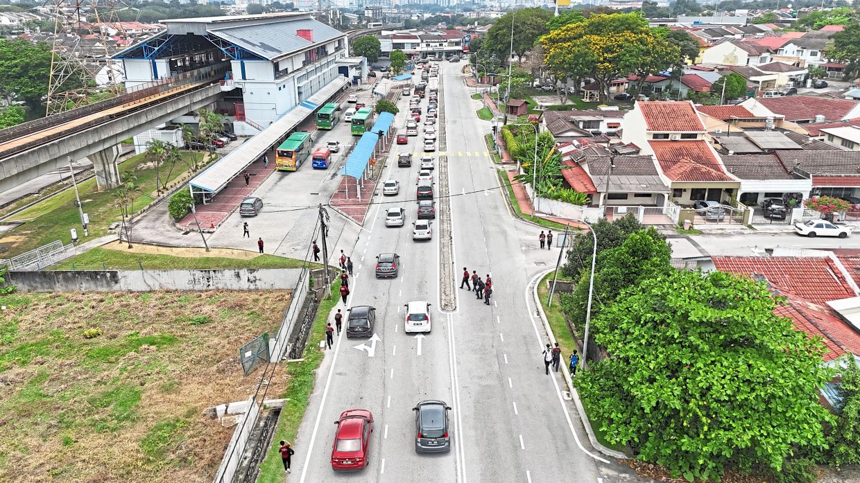 Ensuring safer walk to Tmn Bahagia LRT station