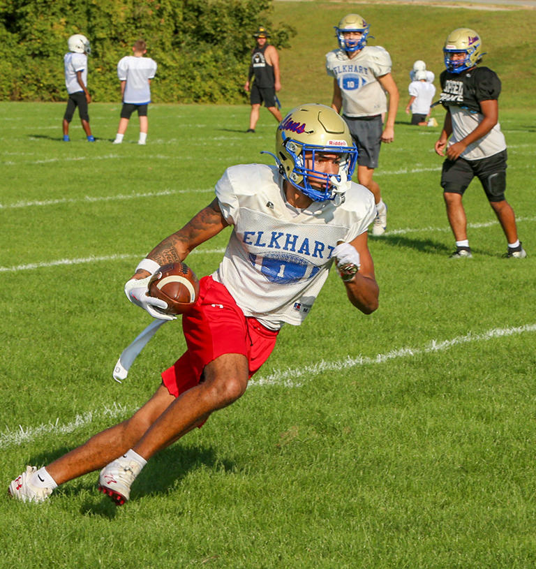 Tayshon Bardo, a 2026 receiver from Indiana, decommits from Wisconsin ...